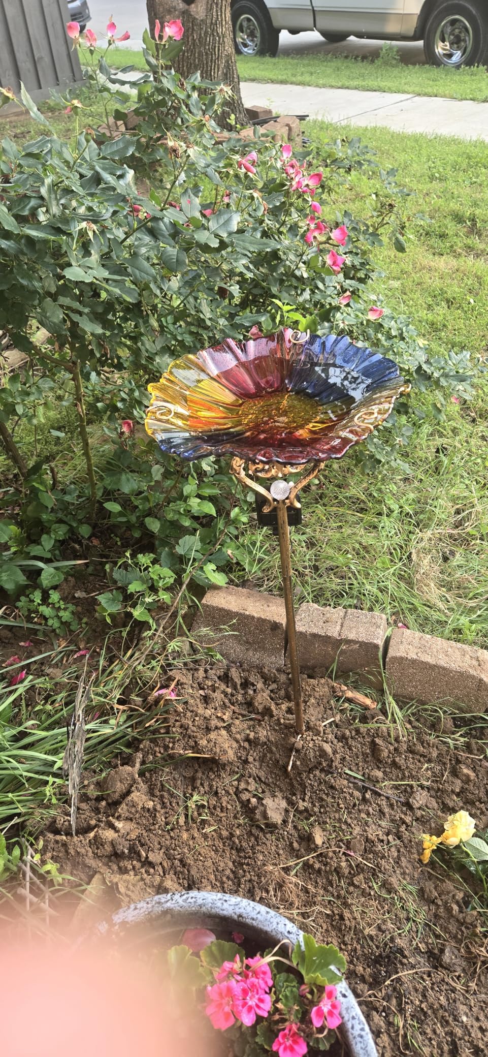 Amazon.com: Garden Decor Gifts Solar Glass Blue Bird Bath Yard Art ...