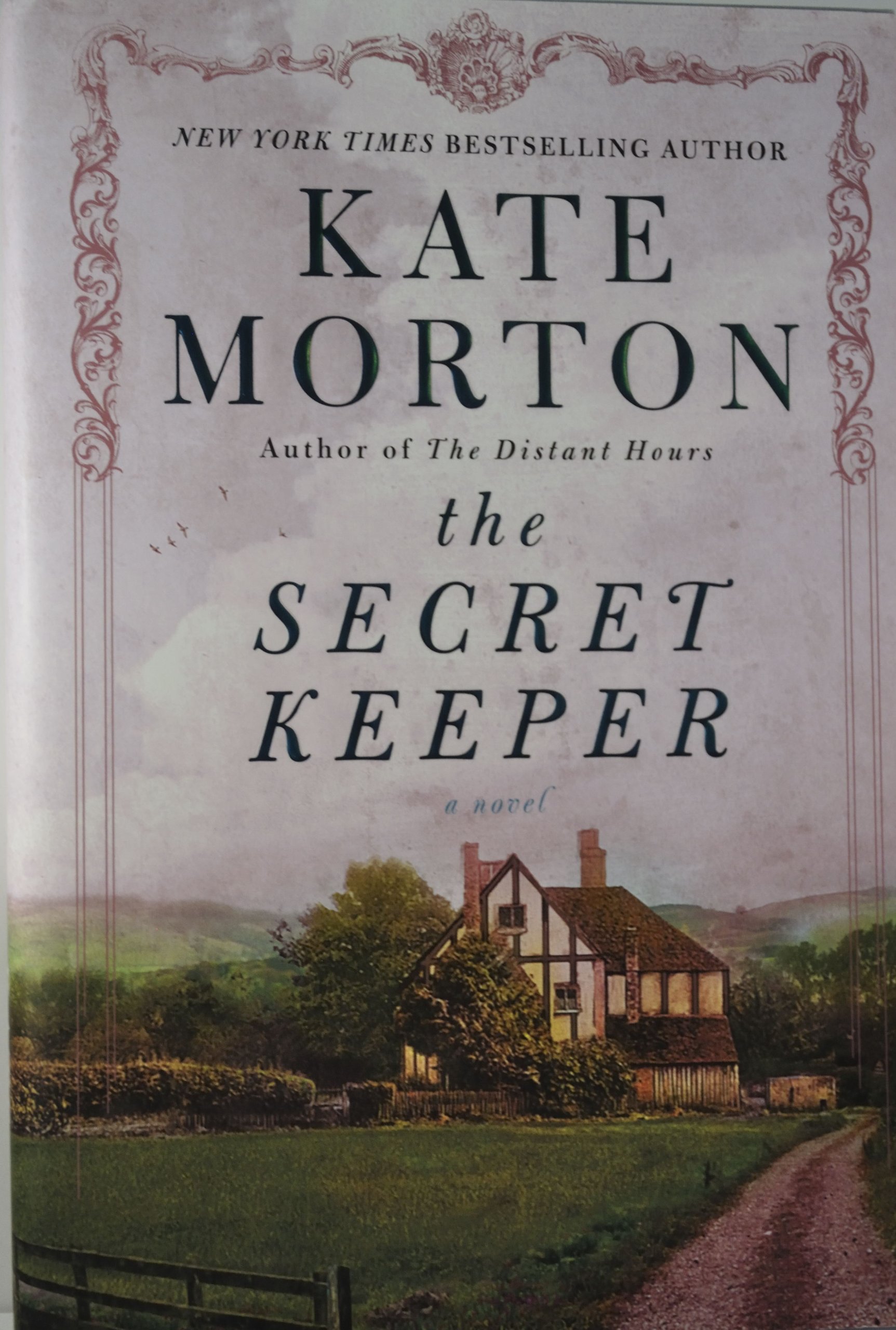 Amazon.com: The Secret Keeper: A Novel: 9781439152805: Morton, Kate: Books