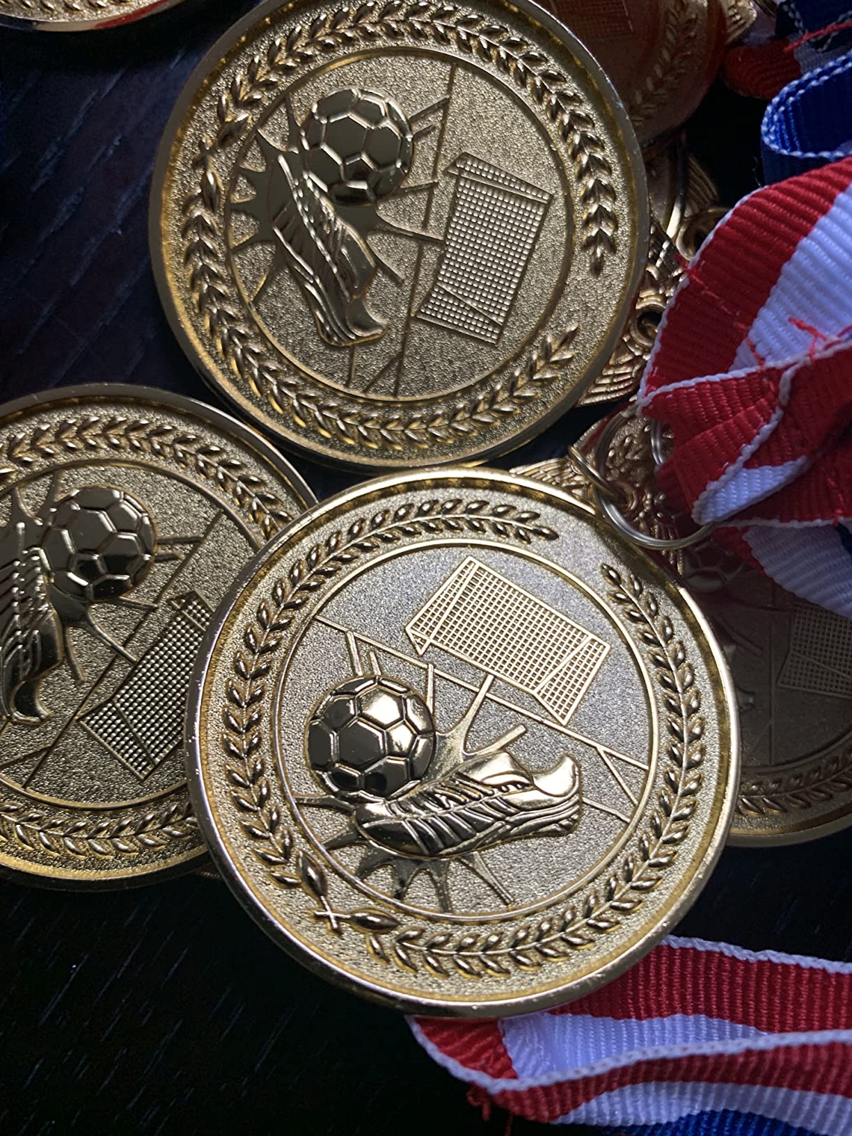 STHGDONA Gold Football Medals for Children, 12-Pack of Metal Medals ...