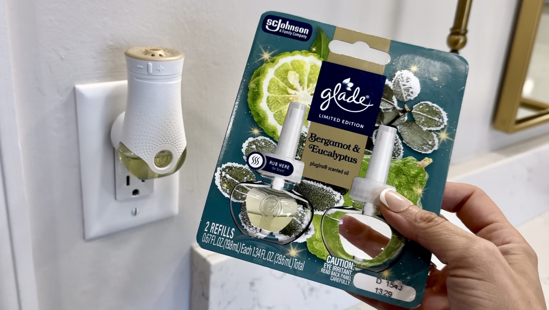 Watch Smells like real eucalyptus? Glade Bergamot and Eucalyptus Plug ...