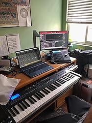 Amazon.com: Akai Professional MPC Studio Black | Ultra-Portable MPC ...