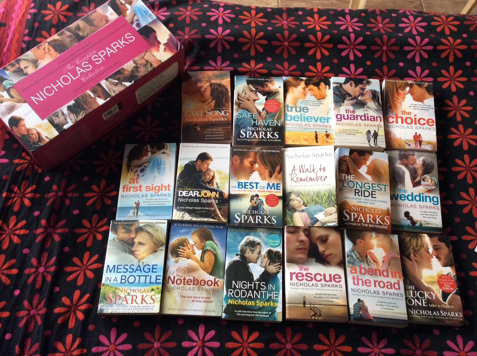 The Complete Nicholas Sparks Collection : NICHOLAS SPARKS: Amazon.in: Books