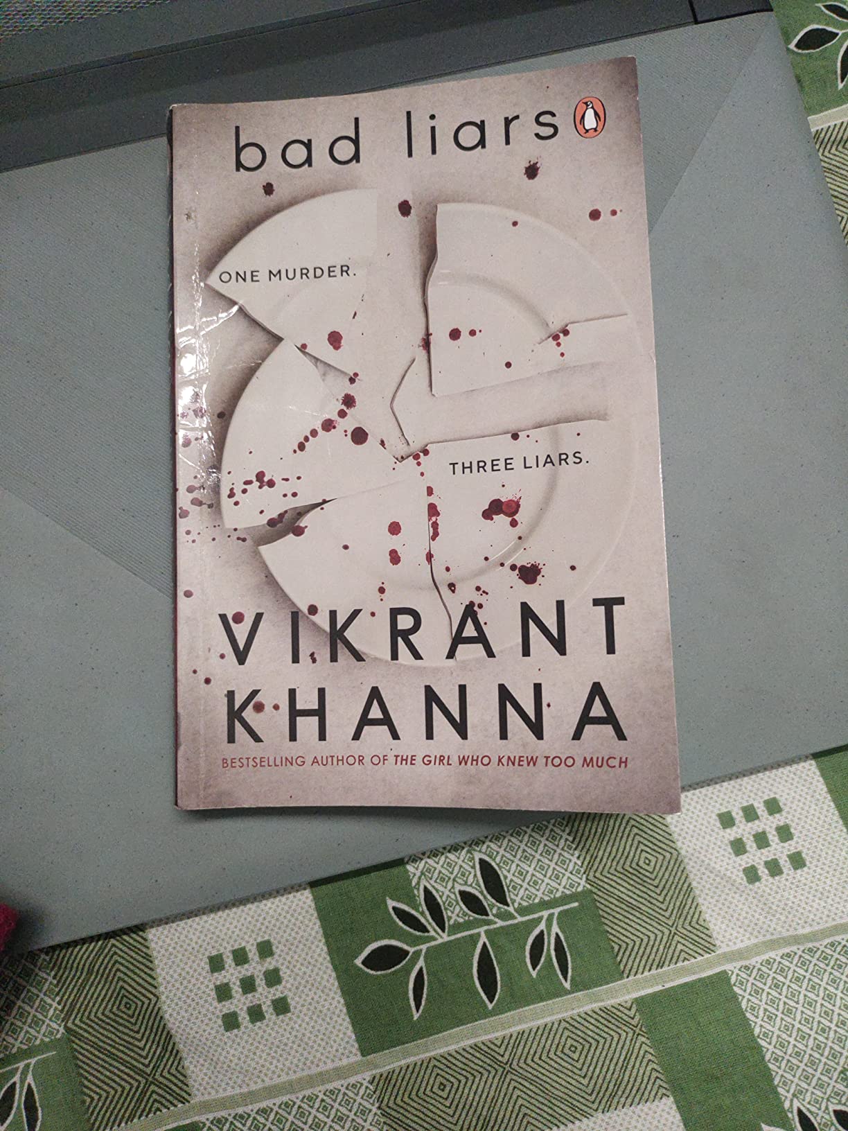 Bad Liars: One Murder. Three Liars. : Khanna, Vikrant, Khanna, Vikrant ...