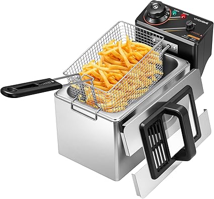 Compact deep fryer with temperature control and 3L capacity.
