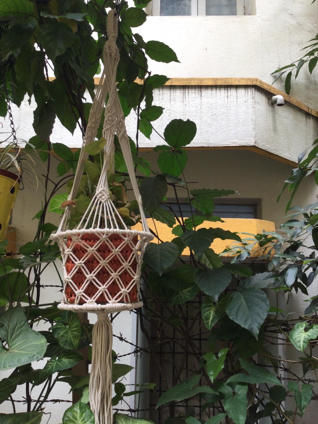 ecofynd Macrame Plant Hanger, Rope Flower Pot Holder for Indoor Outdoor ...