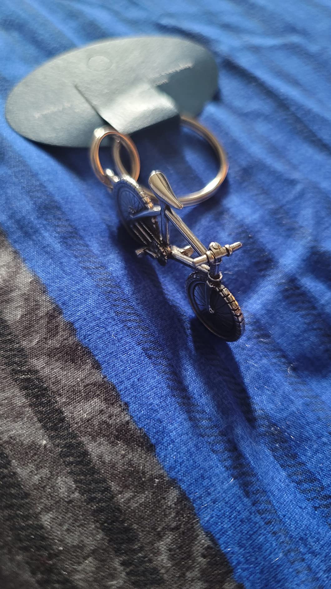 DANFORTH Bicycle Keychain – Handcrafted Pewter Keychain – 2 ¼”, Made In ...