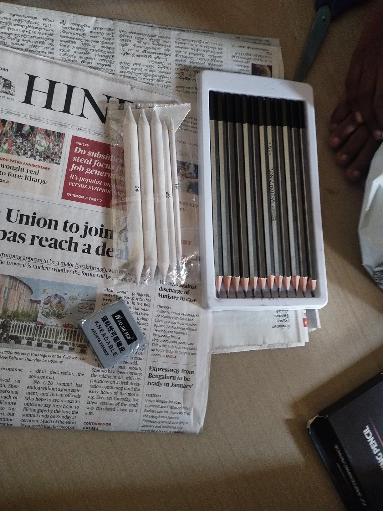 53ARTS Sketching/Shading Kit with Sketching Pencils (Set of 12)+ Paper ...