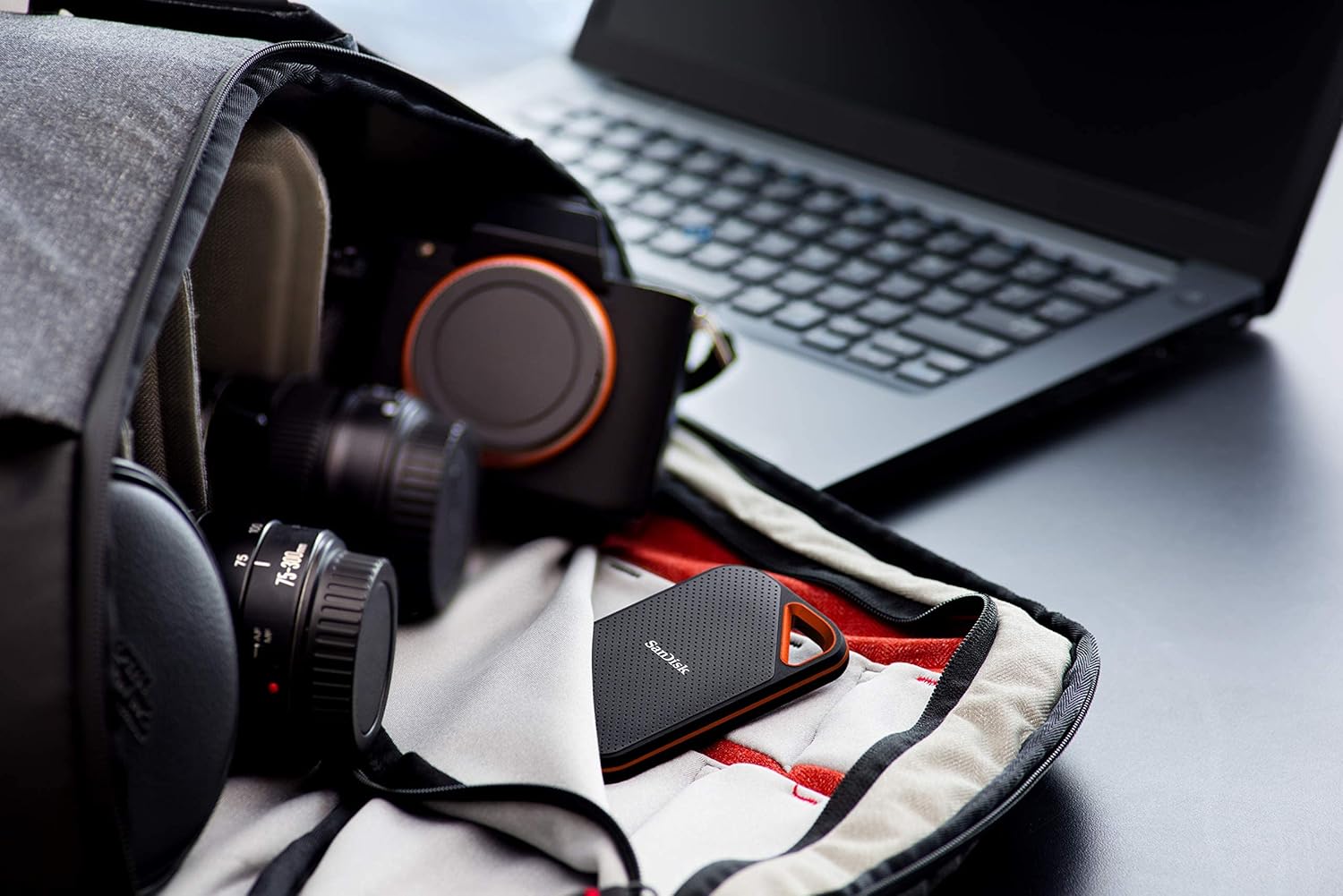 SanDisk Extreme PRO Portable SSD (SDSSDE80-1T00-A25) User Manual