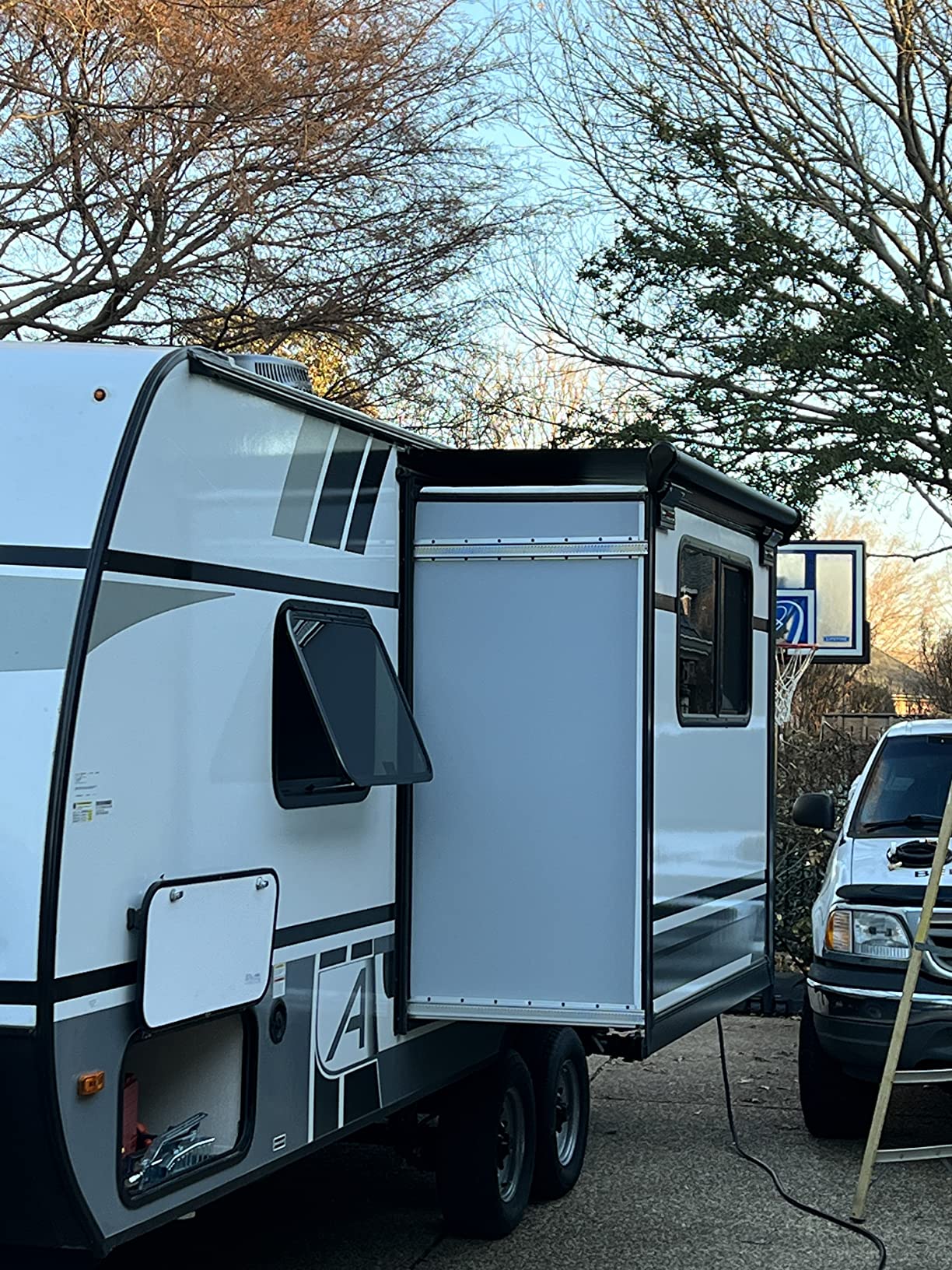 $11/mo - Finance Solera 5000 Series Black Slide Topper RV Slide-Out ...