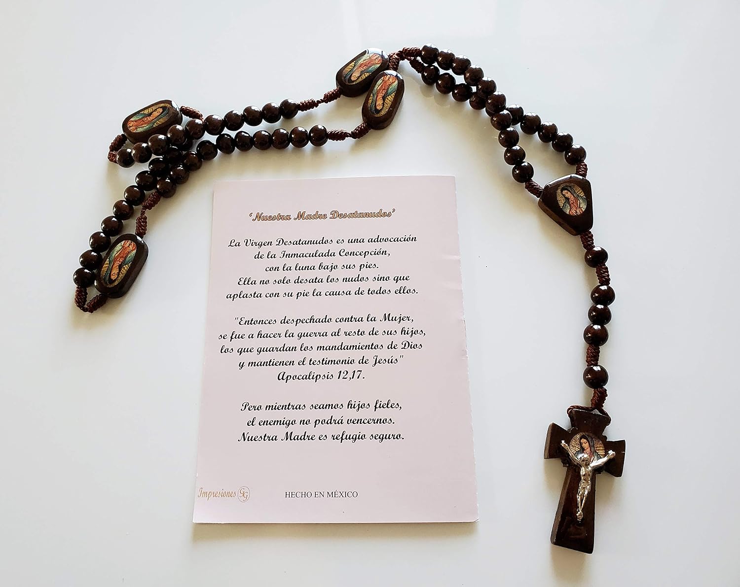 Novena a la virgen desatanudos libro con Rosario de madera – Yaxa Colombia