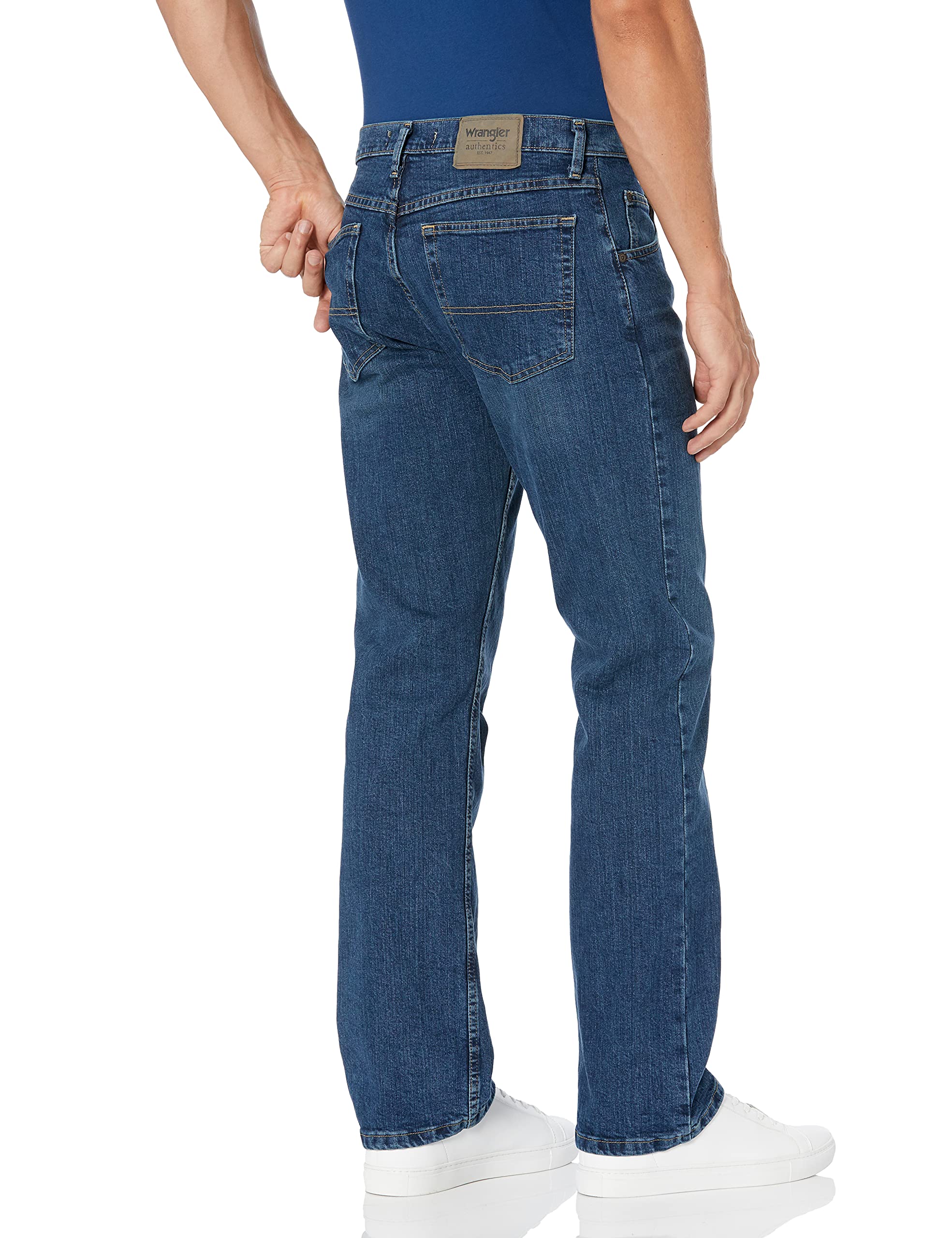 Snapklik.com : Wrangler Authentics Mens Classic Straight Fit Jean
