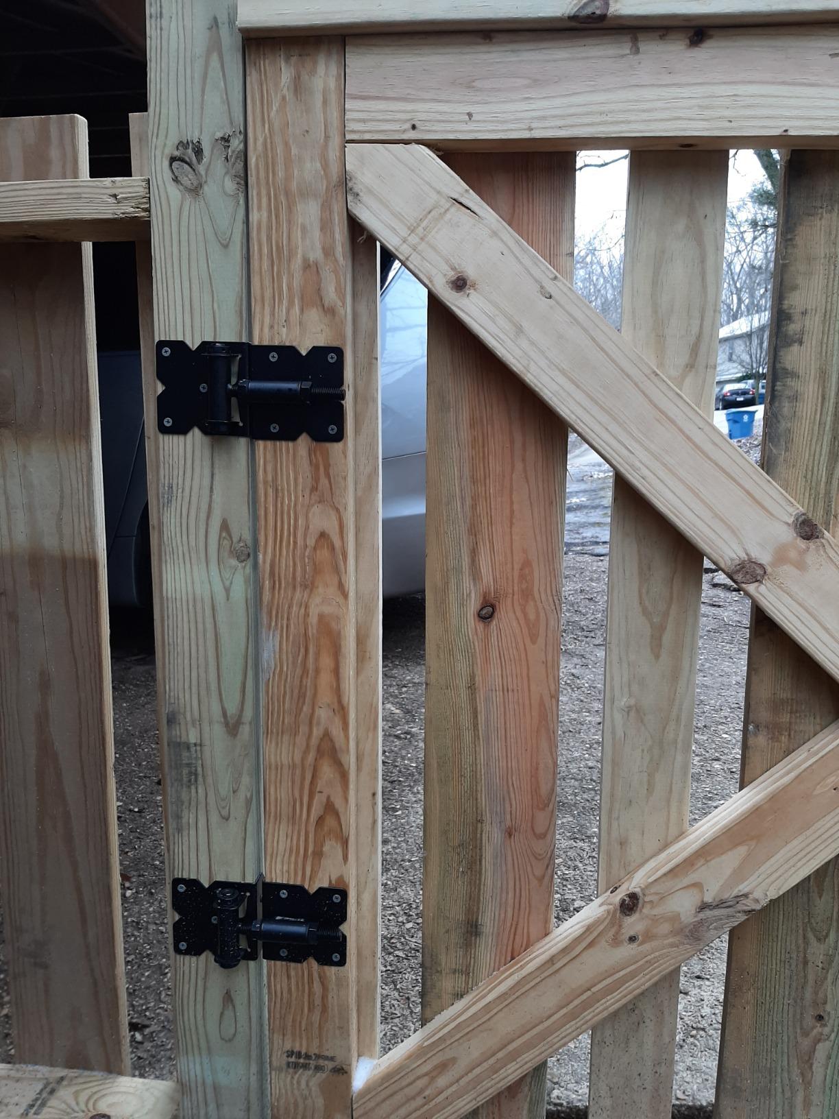 Amazon.com: 7Penn Self Closing Gate Hinges - 2pk Black Heavy Duty Gate ...