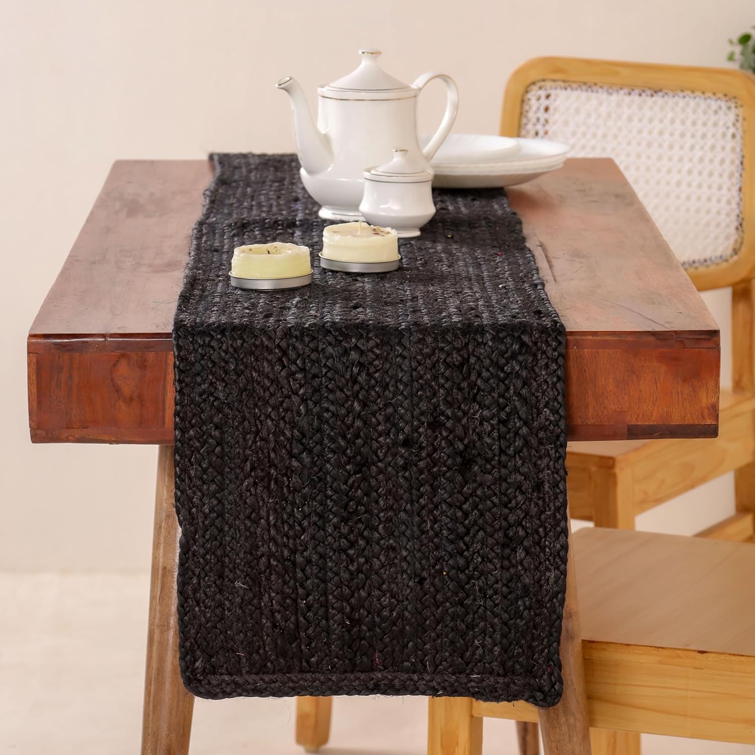 Amazon.com: DecorAvenue Jute Braided Table Runner, Farmhouse Jute Table ...