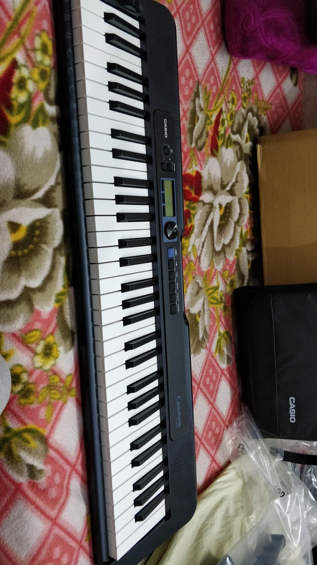 Casio CT-S300 61-Keys Portable Keyboard with Casio CBS100 Carry Bag ...