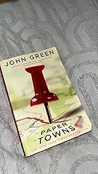 Amazon.com: Paper Towns: 8601420085329: Green, John: Books