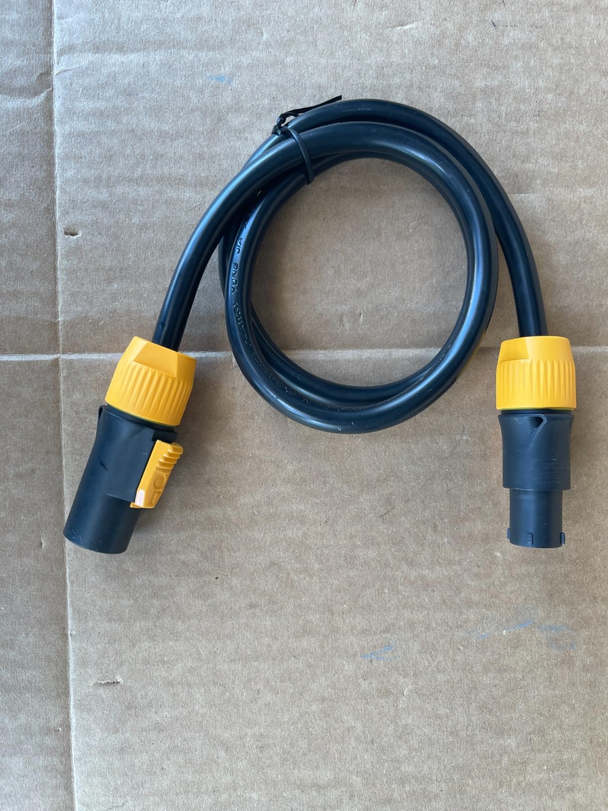 Amazon.com: Extension powerCON True1 Male to Female Cable - 3FT 14AWG ...