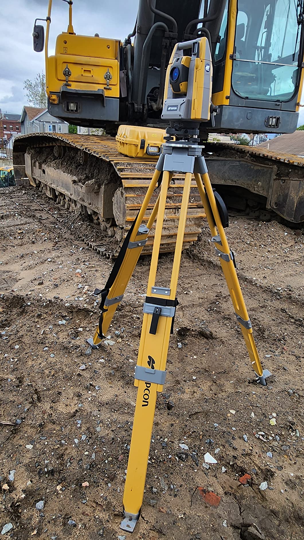 Amazon.com : Topcon TP-15 Heavy-Duty Wood/Fiberglass Tripod 1030649-01 ...