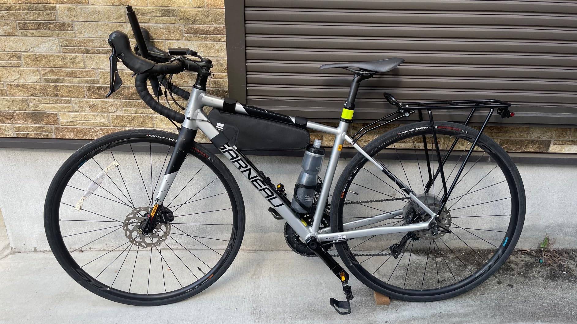 Amazon | GORIX(ゴリックス) リアキャリア 自転車 後付け 荷台キャリア リアラック 軽量 耐久性あり アルミ 自転車 クロスバイク グラベル MTB 荷台 キャリア 荷物ラック ...