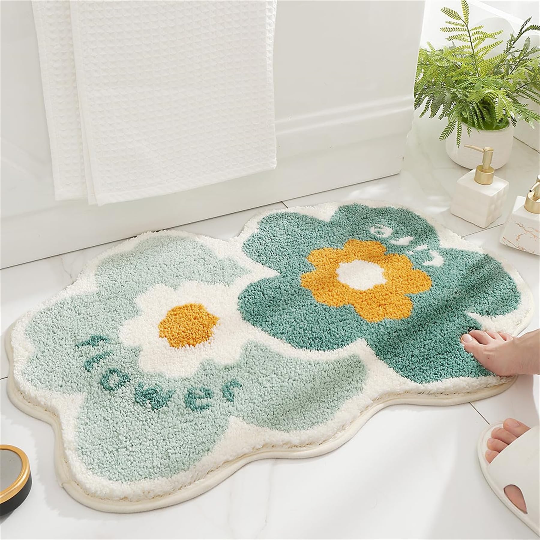 LIBOOI Non-Slip Bath Mat, Daisy Flower Shaped Area Rug, Absorbent ...