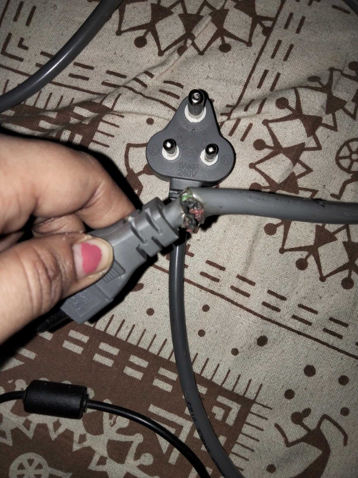 Portronics Konnect G2 Laptop Power Cable with 3PIN Clover Power ...