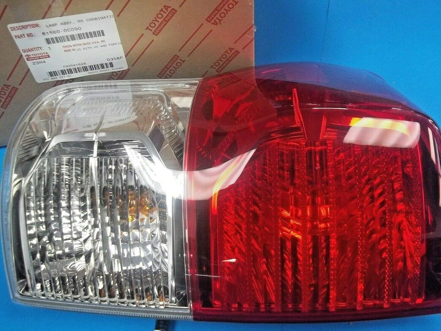 Amazon.com: Toyota Genuine Parts - Lamp Assy, Rr Combin (81560-0C090 ...