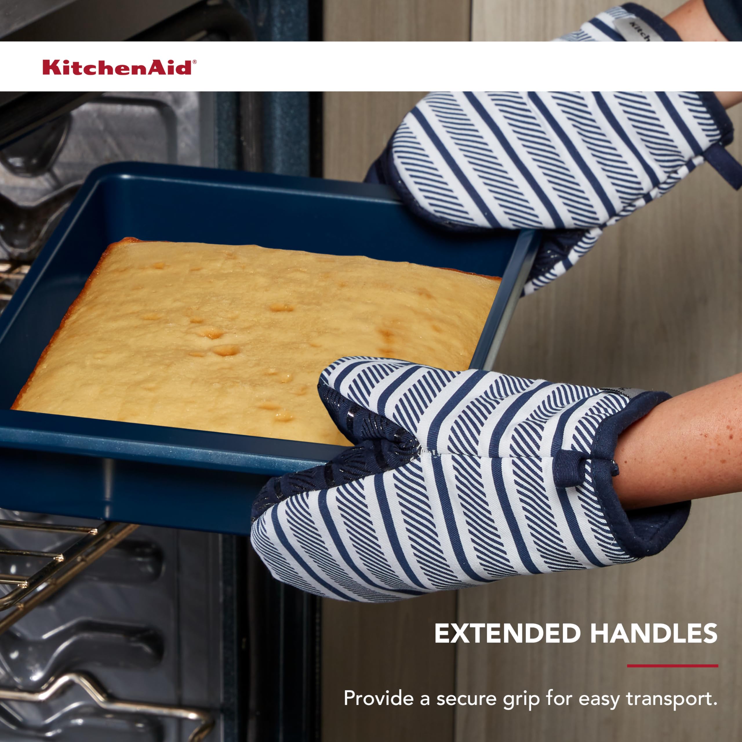 Snapklik.com : KitchenAid Nonstick Cake Pan