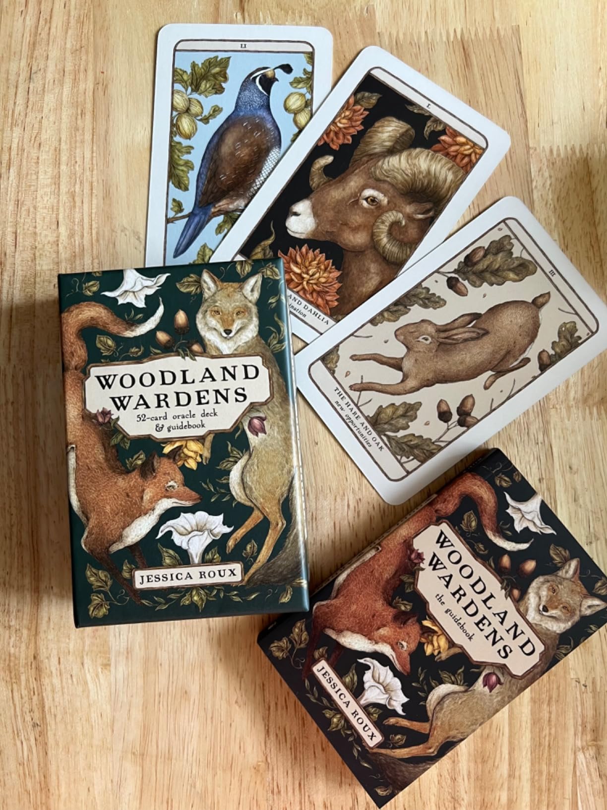 Woodland Wardens: A 52-Card Oracle Deck & Guidebook : Roux, Jessica ...