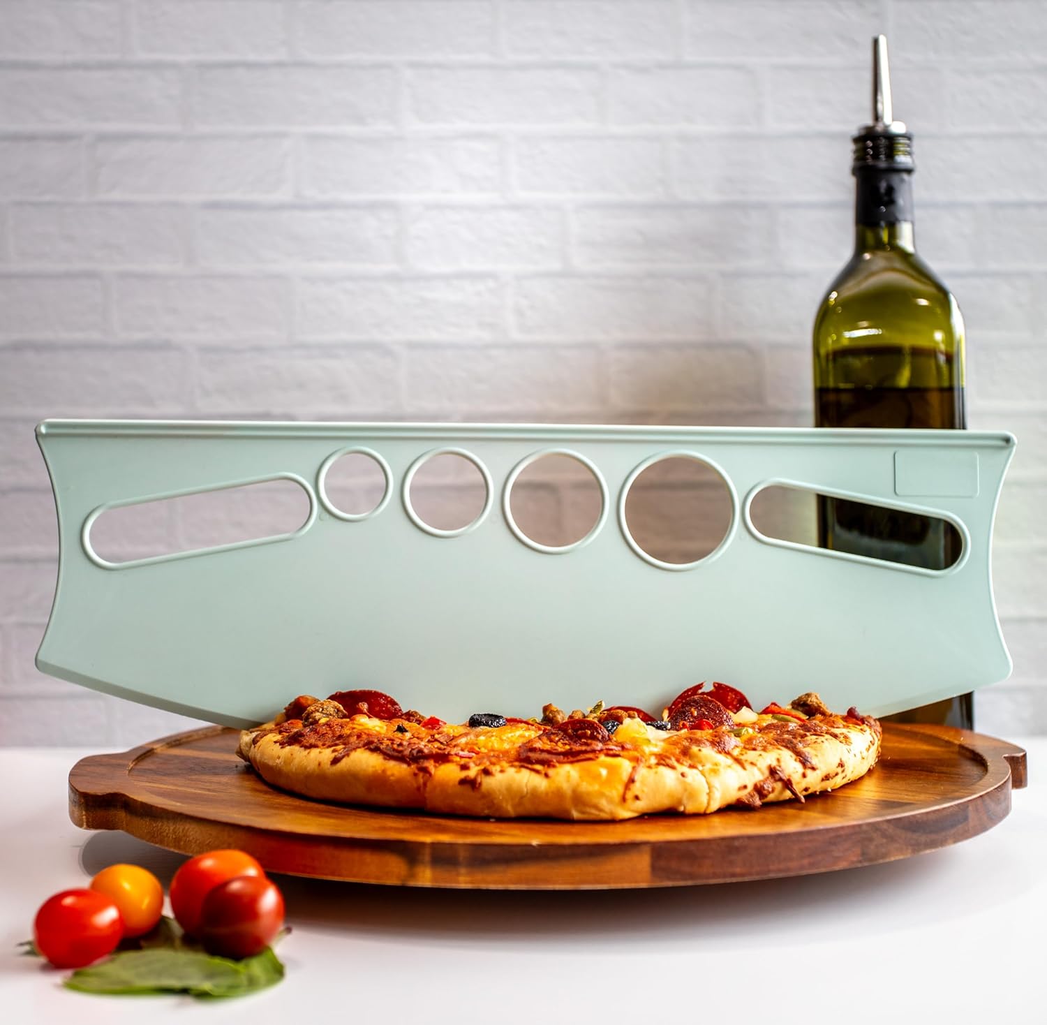 Amazon.com: 16" Rocker Pizza Cutter with Built-in Pasta Gauge - Pizza ...