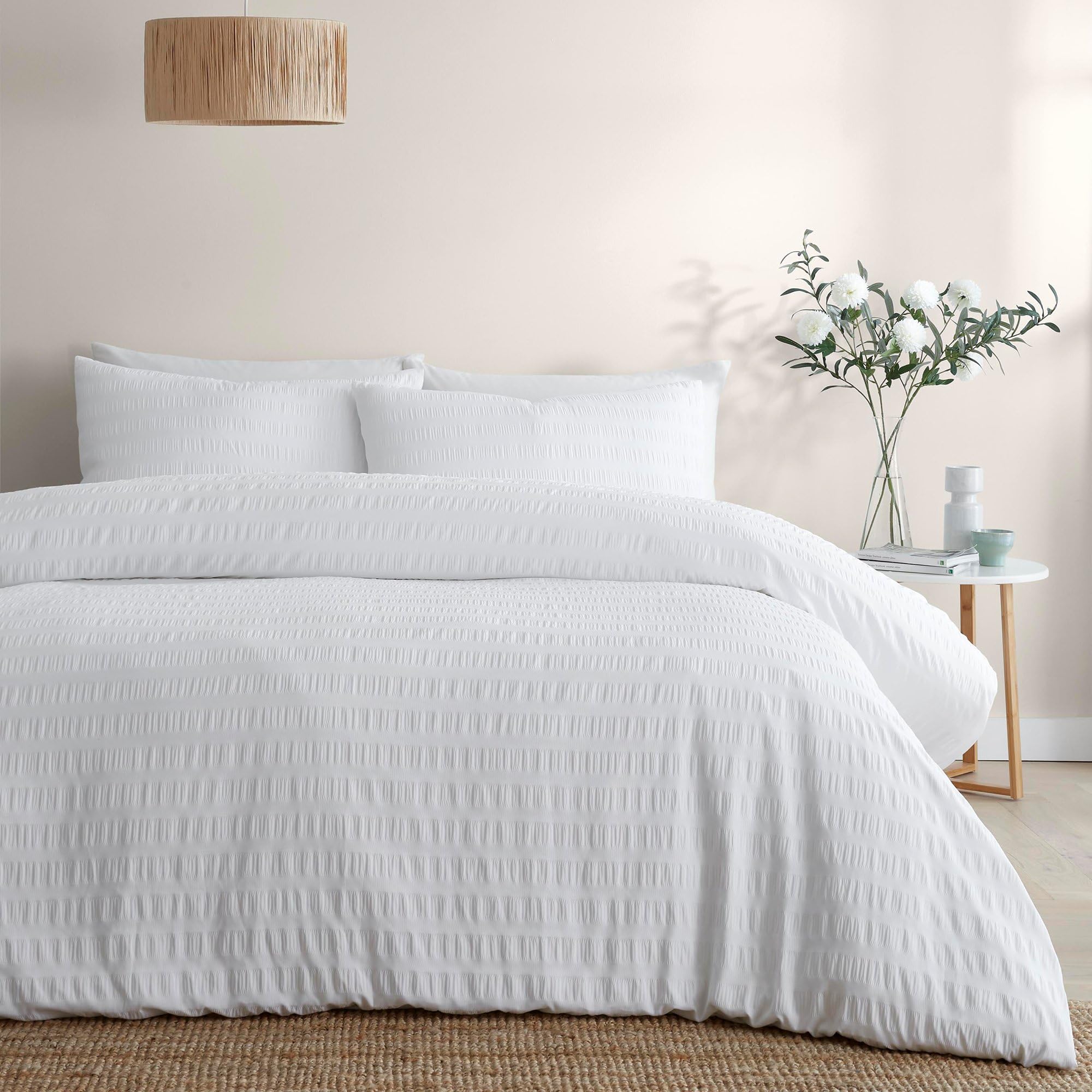 Serene - Plain White Seersucker Duvet Cover - Single Bedding Size (140 ...