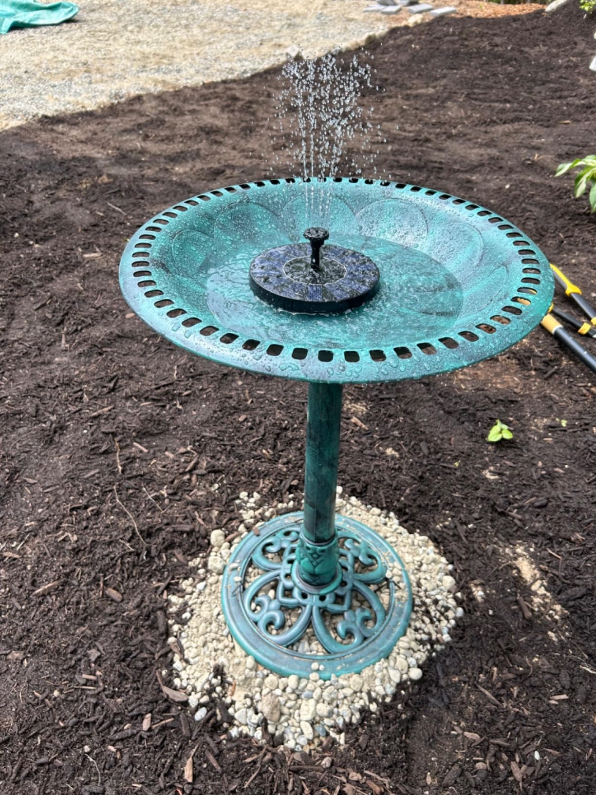 Amazon.com: Vypart Bird Bath with Solar Fountain Set - Resin Bird Bath ...