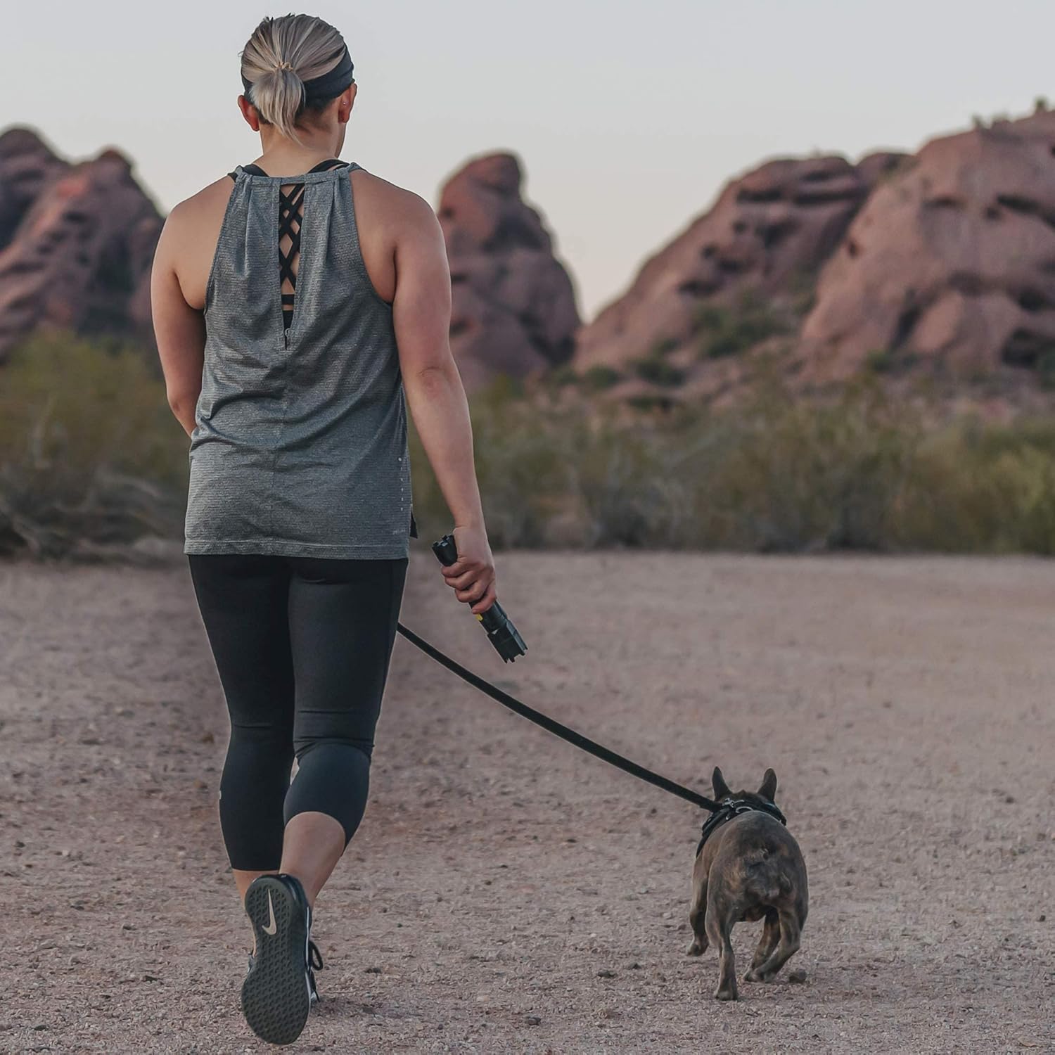Taser Strikelight linterna recargable con pistola paralizante – Yaxa ...