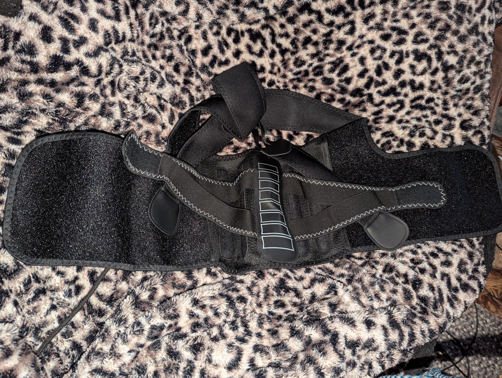 Back Brace Posture Corrector for Women and Men with Spine Vertical ...