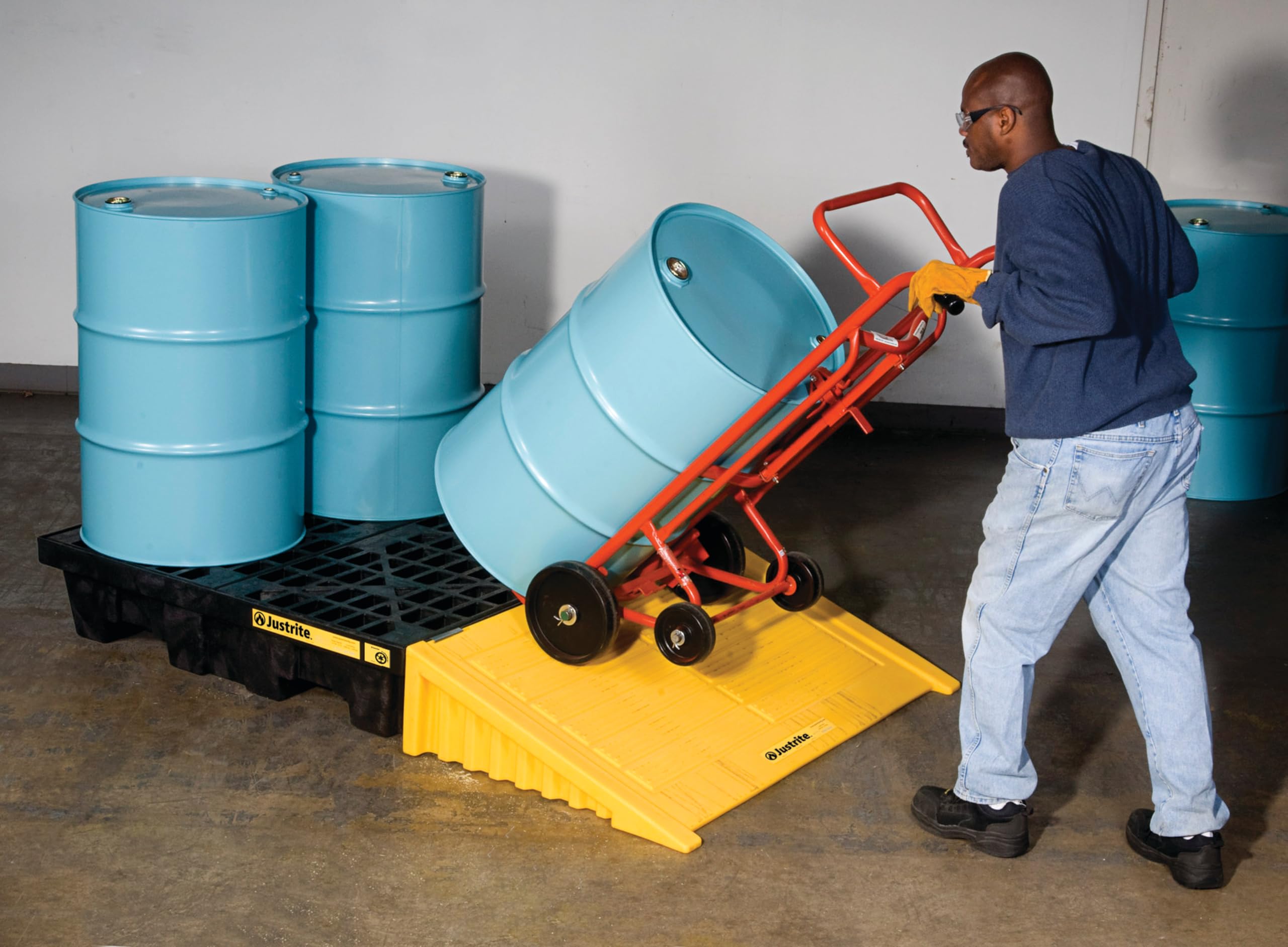Snapklik.com : Spill Containment Pallet Ramp - 11" Tall, For 55 Gal ...