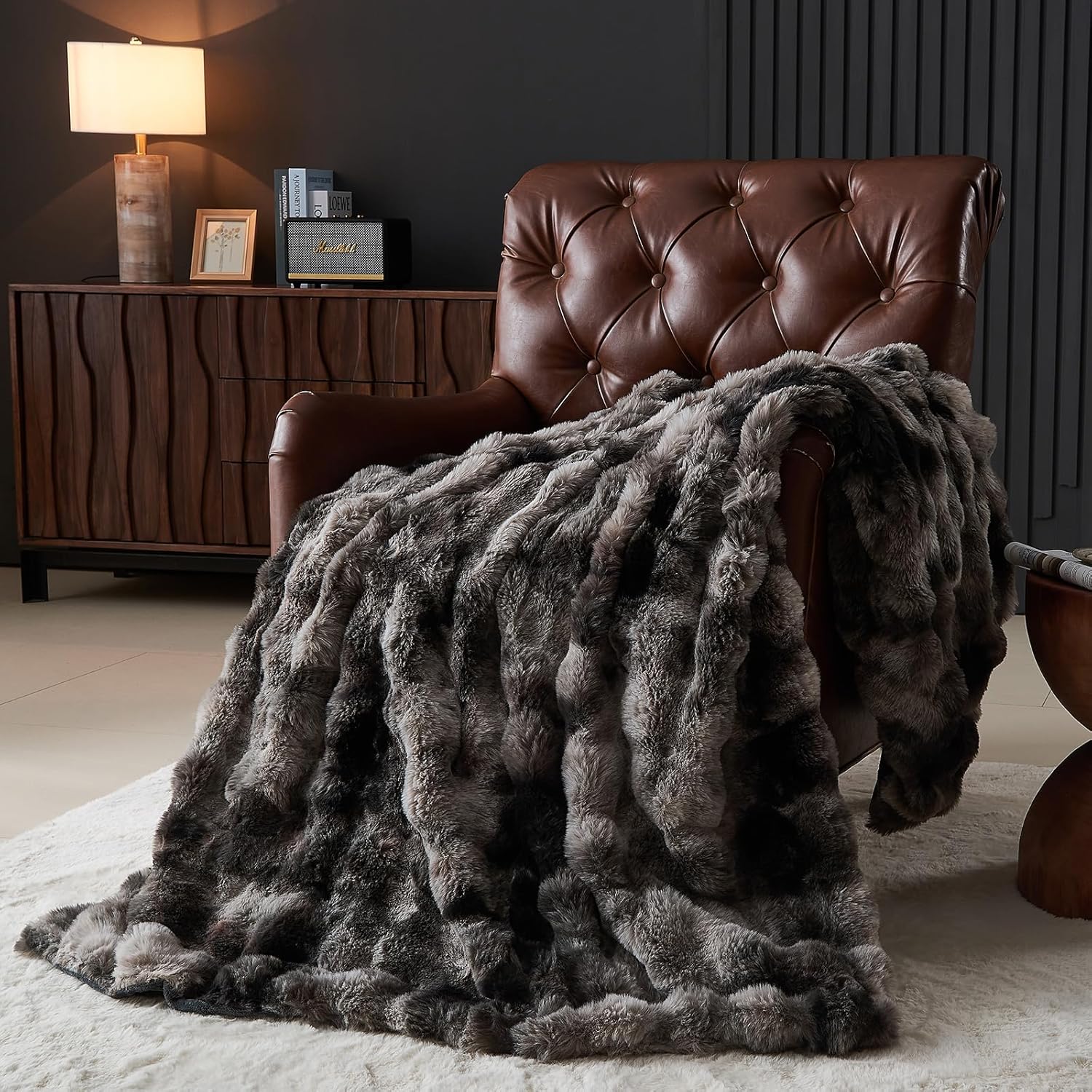 Amazon.com: Wajade Fluffy Faux Fur Queen Size Blanket for Couch Bed ...