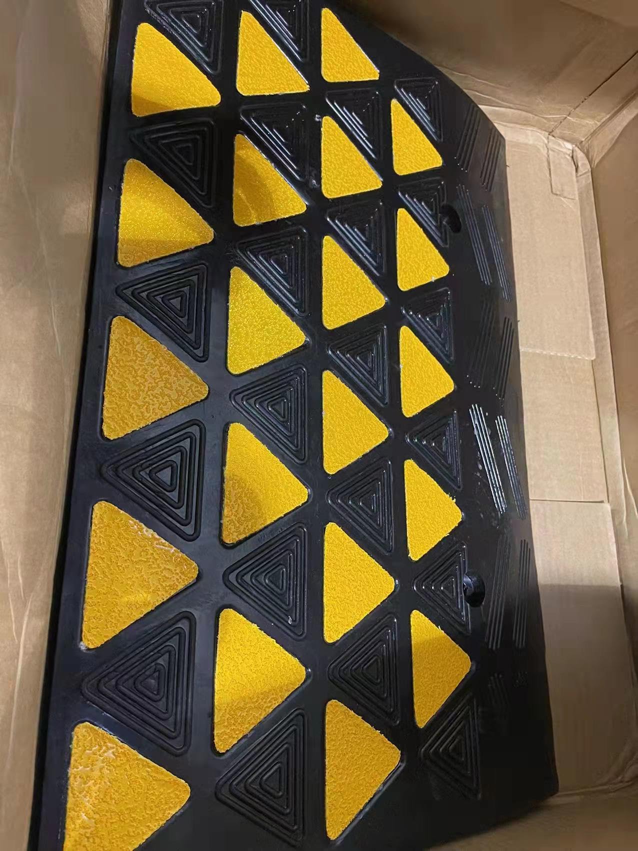 Snapklik.com : BESEA Curb Ramp 6" Inch High 23.6" Inch Length 14" Width ...