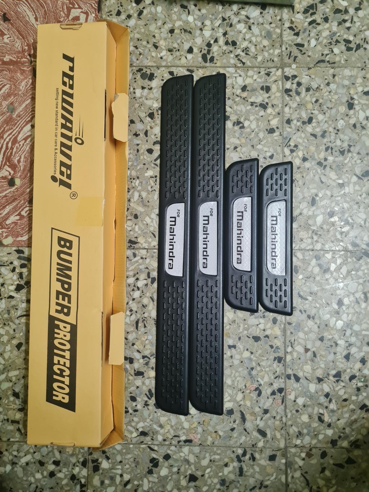 Rewaive Car Door Foot Step for Mahindra XUV 300 - Sill Plate With ...