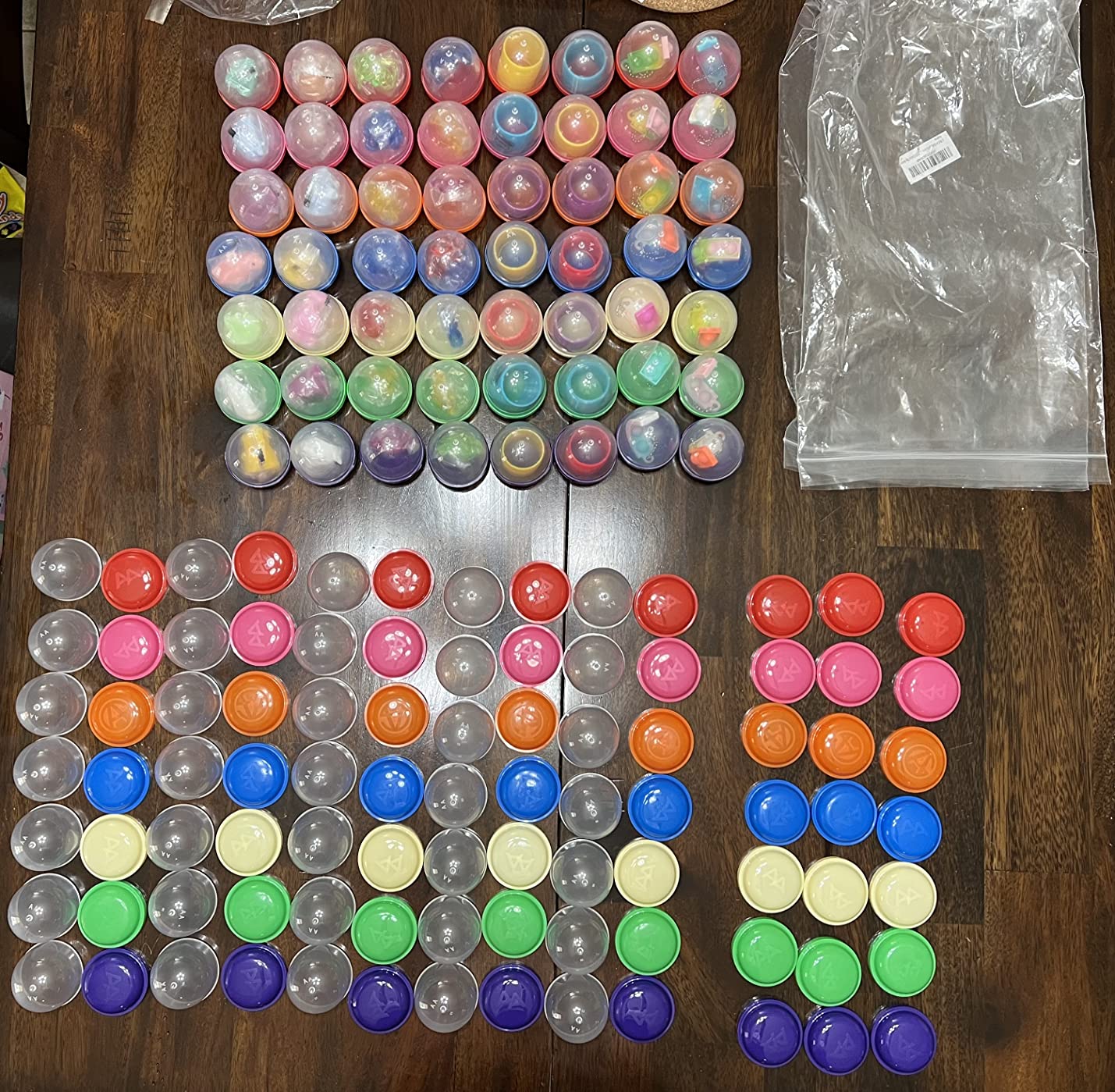 Amazon.com: 2 INCH Empty Acorn Capsules - 7 COLORS GUARANTEED (15 each ...