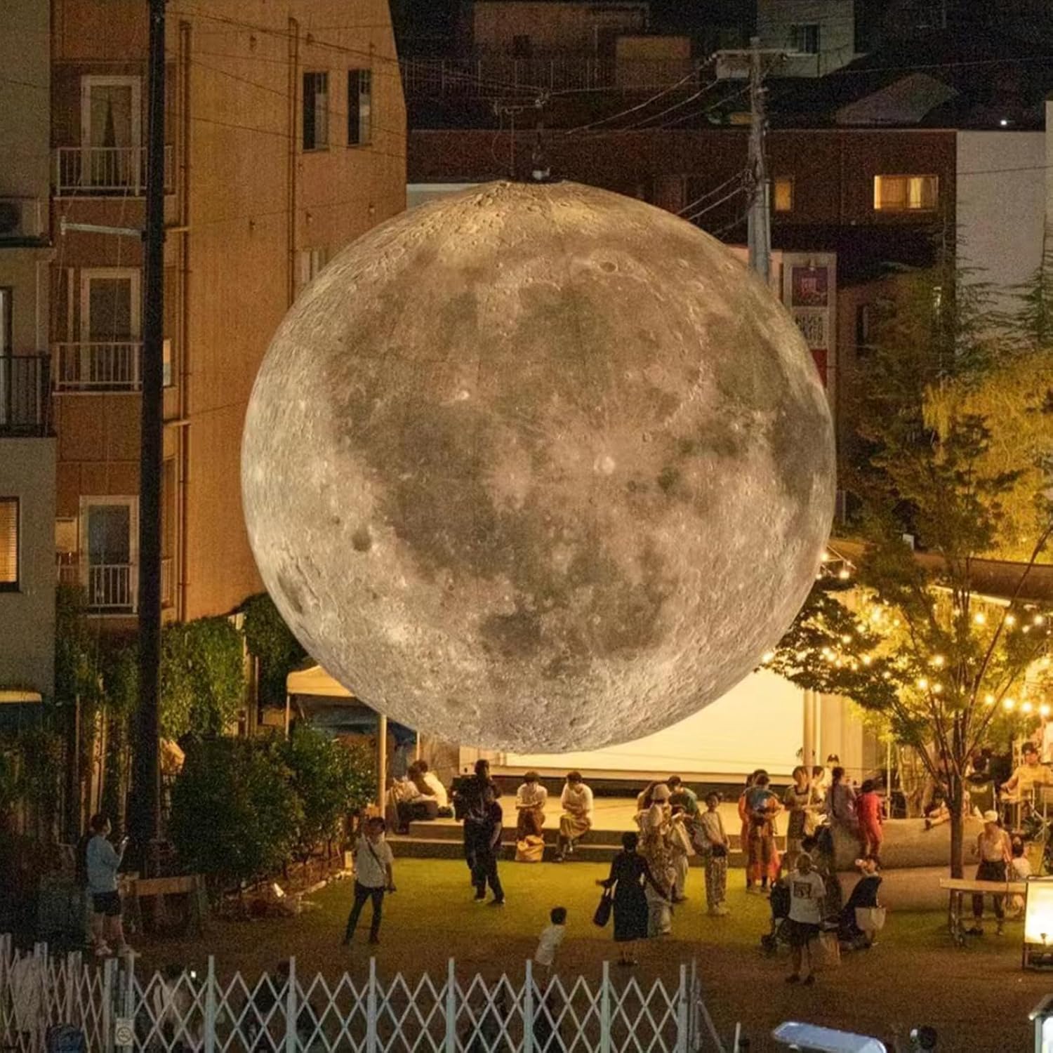 Amazon.com: 80'' Large Inflatable Moon,Lighted Inflatable Moon，with ...