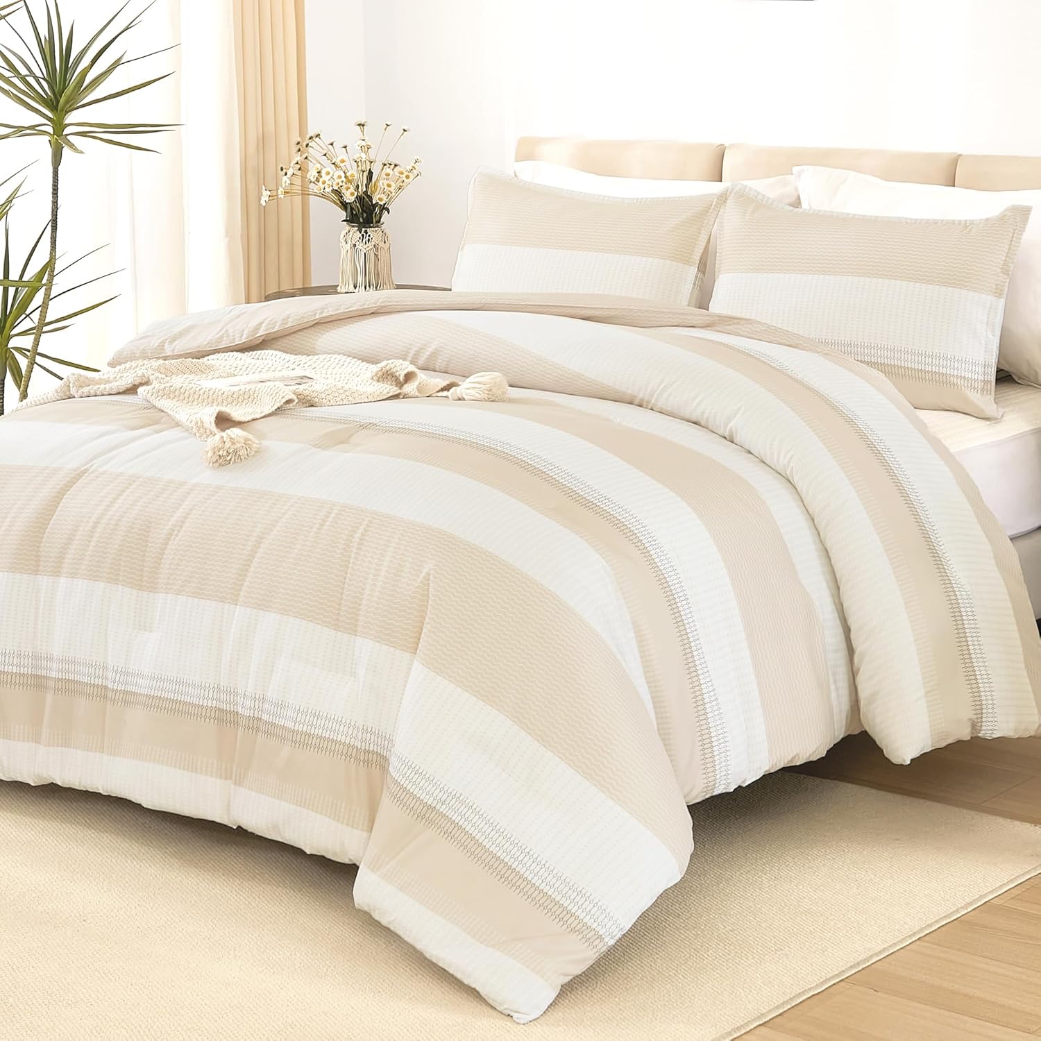 Amazon.com: Litanika Beige Comforter Set Queen - 3 Pieces Lightweight ...