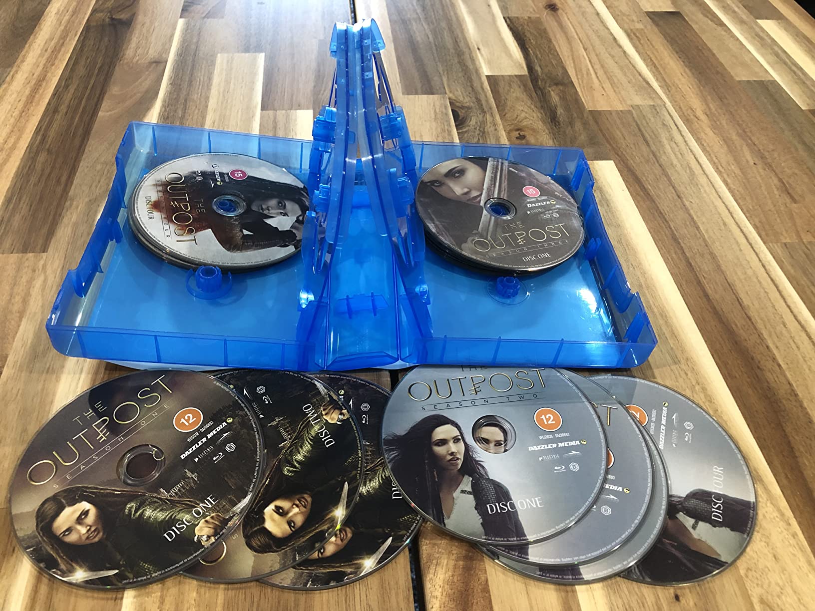 The Outpost: Complete Collection - Seasons 1/2/3/4 [DVD] : Amazon.com ...