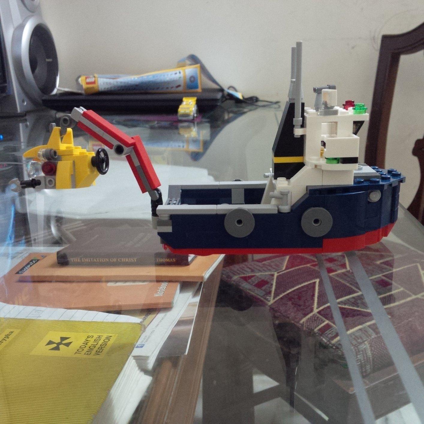 Lego Ocean Explorer, Multi Color : Amazon.in: Toys & Games