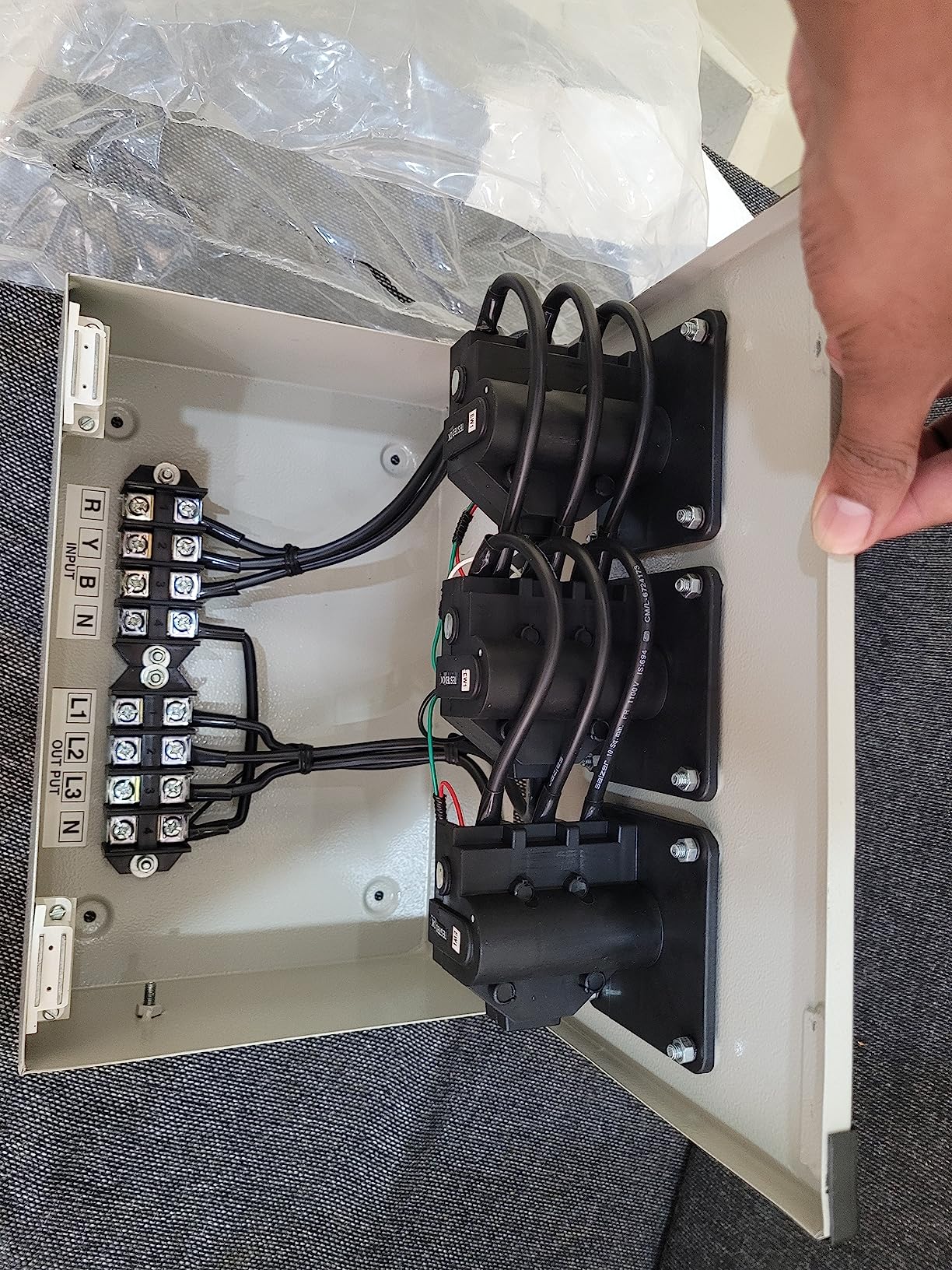 Salzer Electronics Rotary Switch, 63Amps, Phase Selector with CLOSURE 1 ...