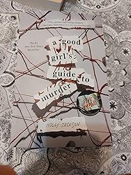 A Good Girl's Guide to Murder : Jackson, Holly: Amazon.ca: Books