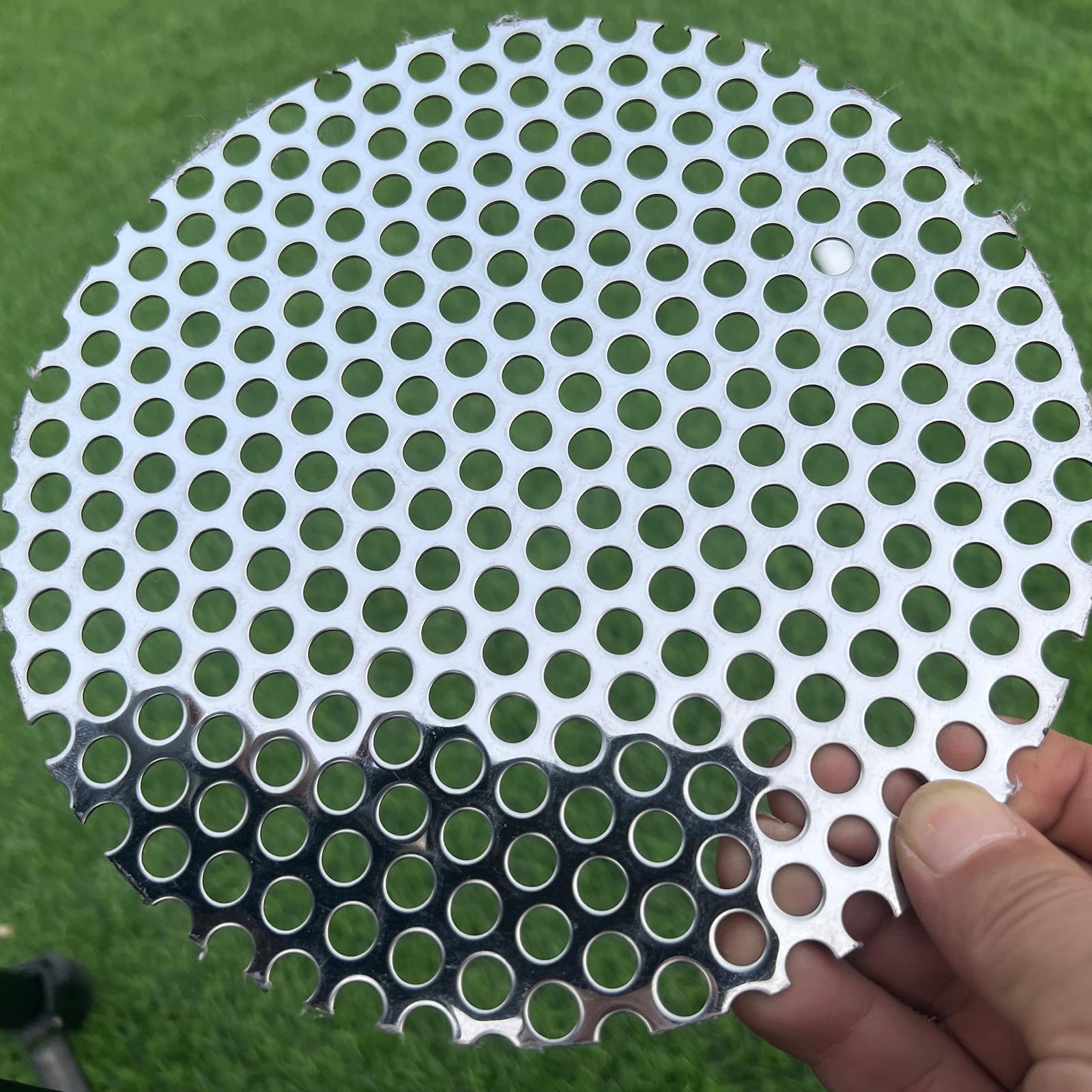 Snapklik.com : FengYoo 8" Diameter Round Slices Perforated Metal Sheets ...