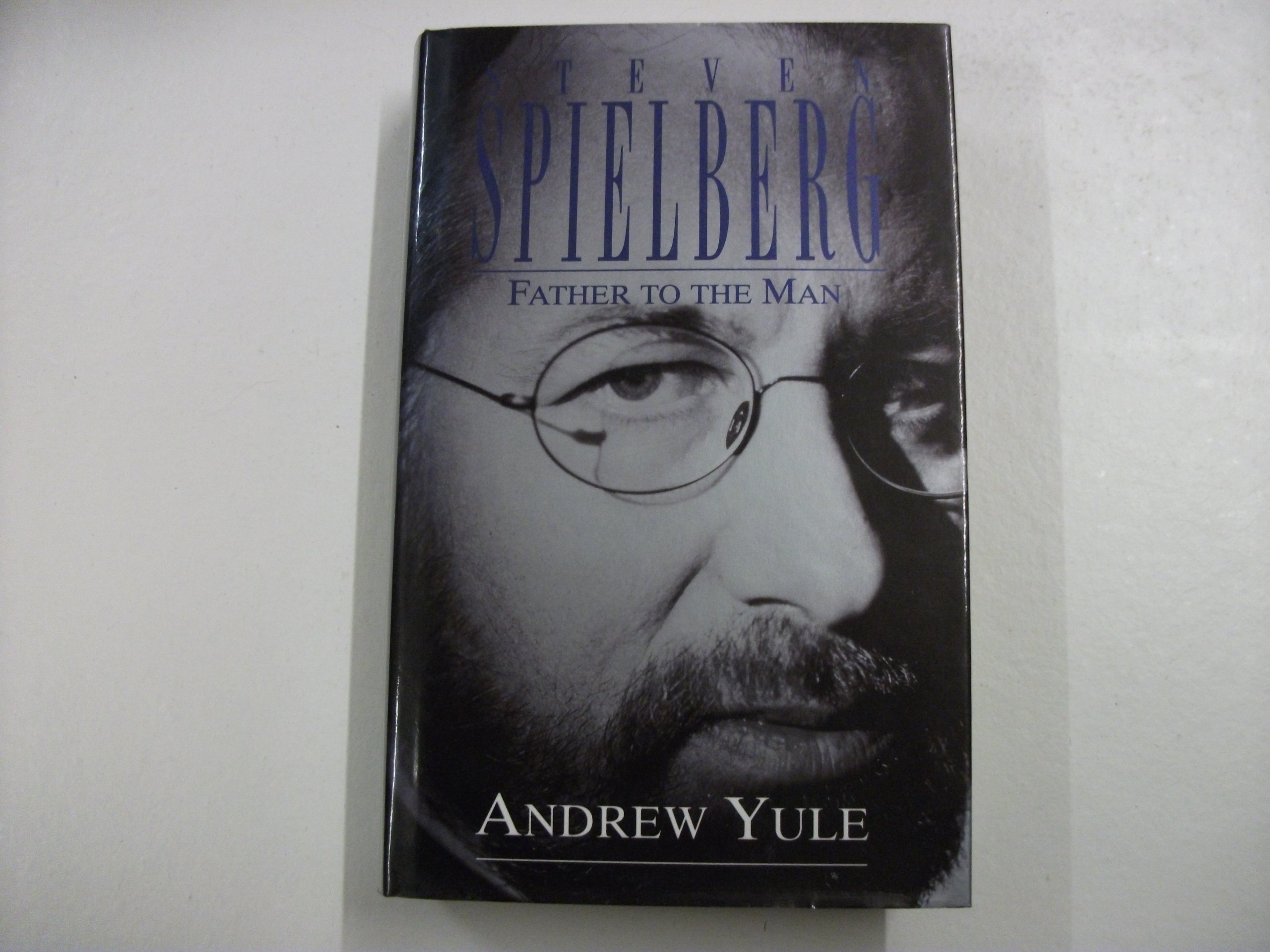 Steven Spielberg: Yule, Andrew.: 9780316913638: Amazon.com: Books