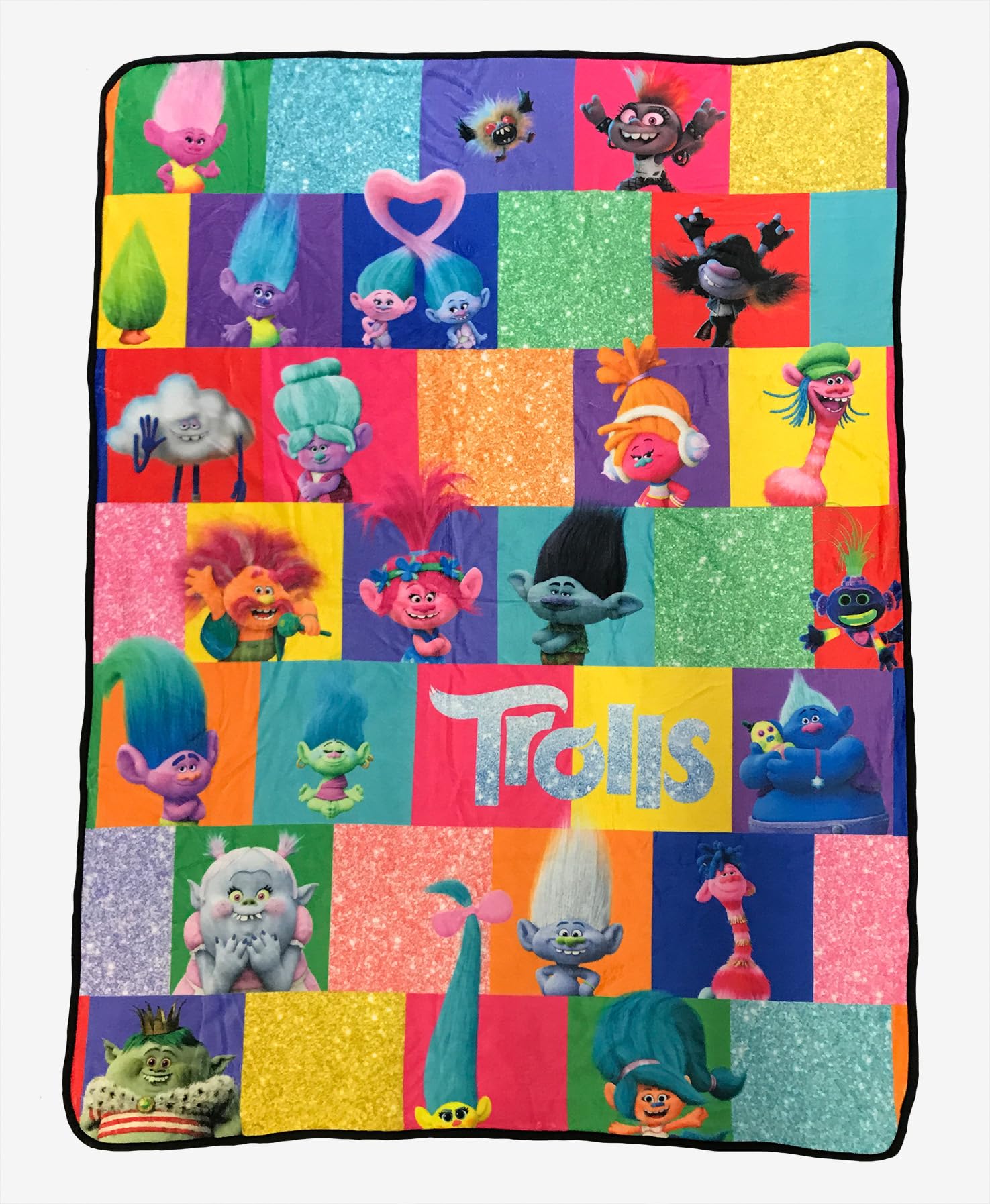 Amazon.com: Trolls Blanket | Trolls Band Together Fleece Blanket ...
