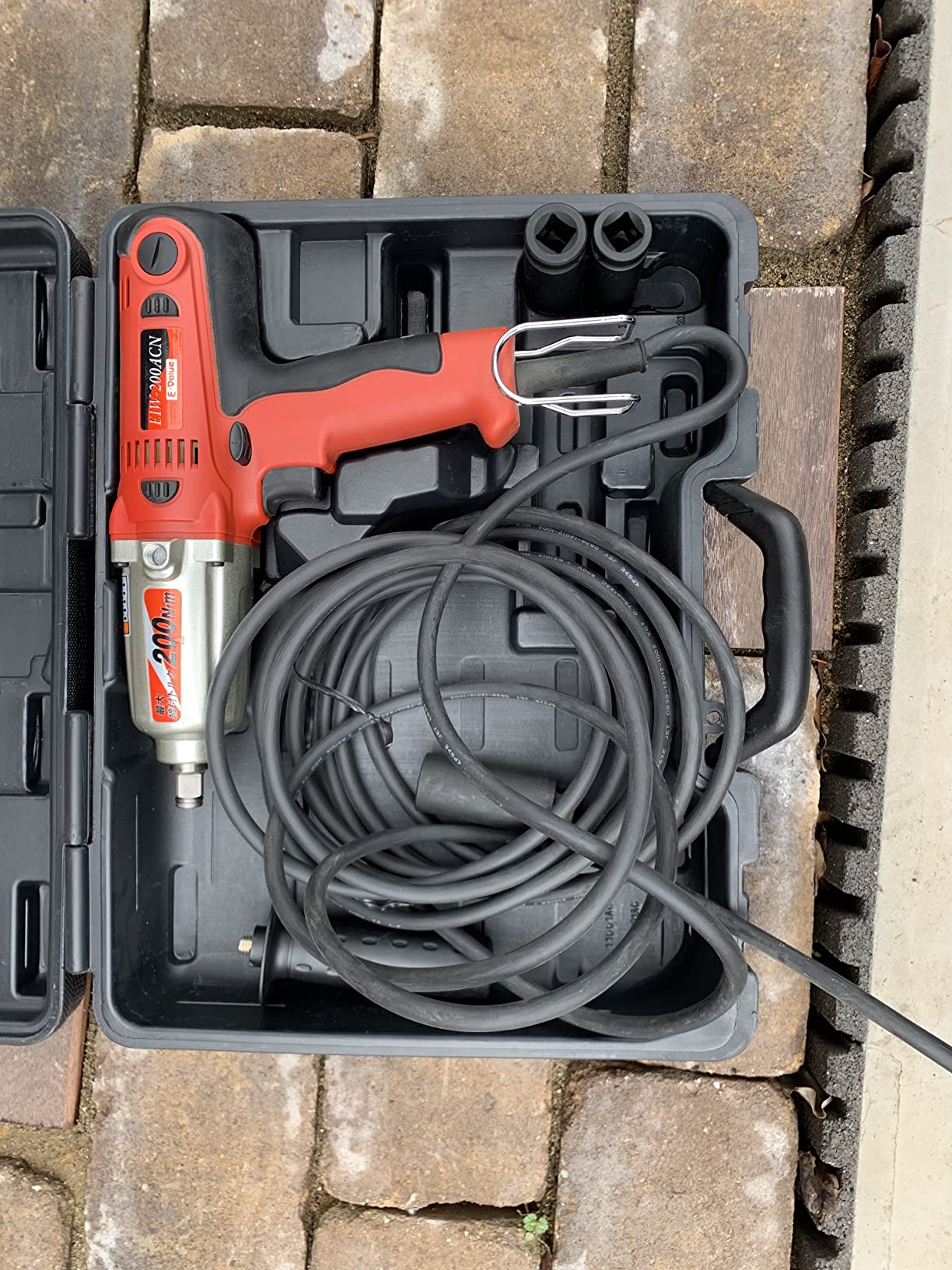 Amazon.co.jp: イーバリュー(E-Value) ACインパクトレンチ310W EIW-200ACN : DIY・工具・ガーデン