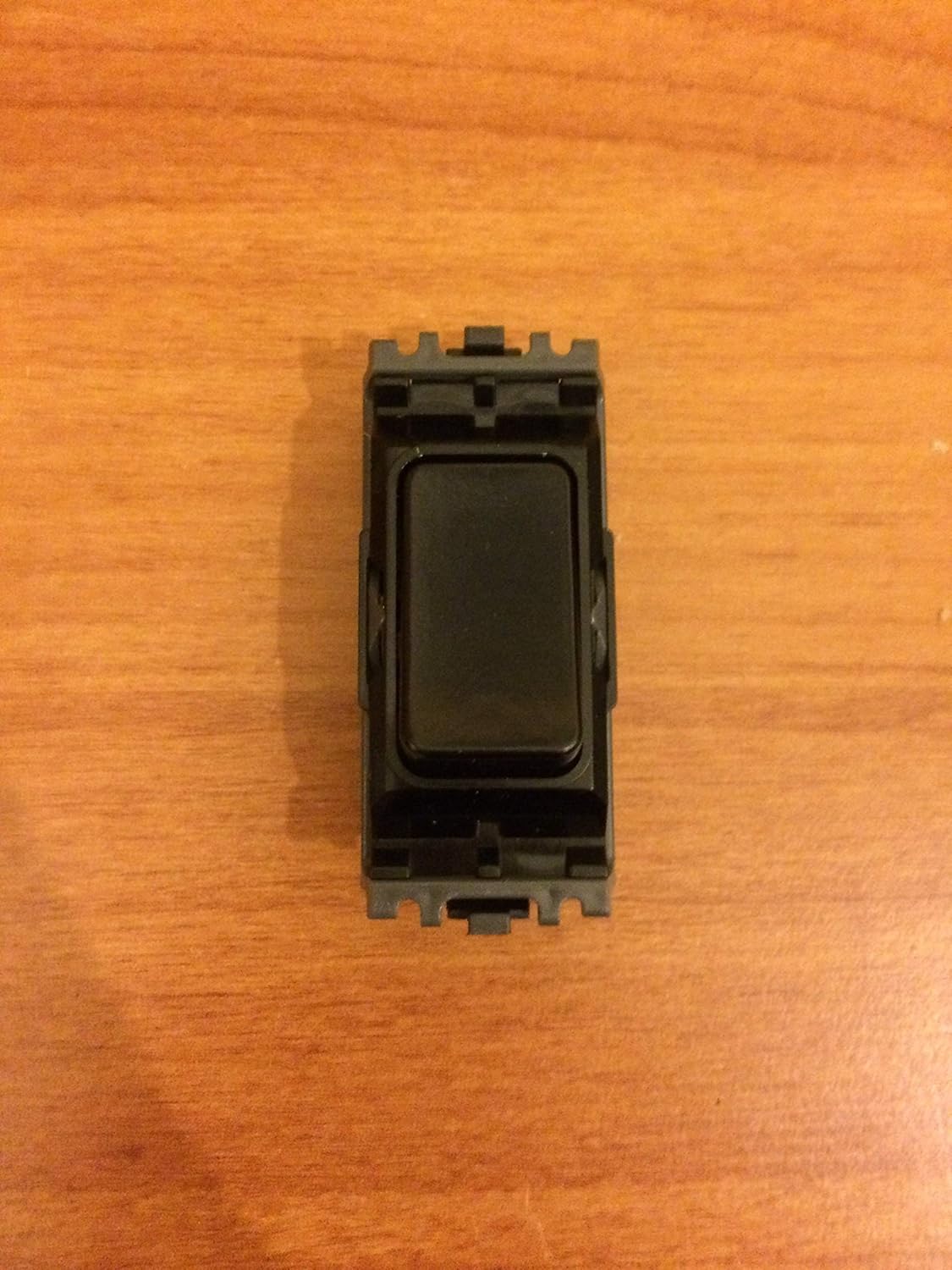 MK Electric Edge 20 Amp DP 1 Way Push To Break Retractive Switch Module ...