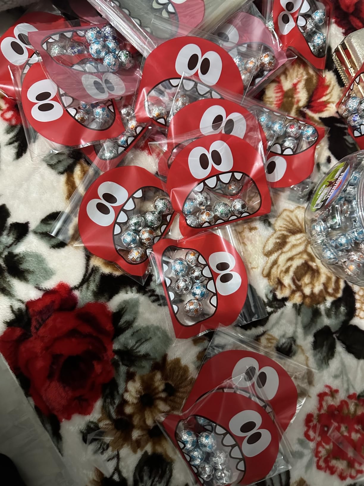 Chocozone Pack of 100 Self Adhesive Guddy Bags Party Favor Bags Cookie ...