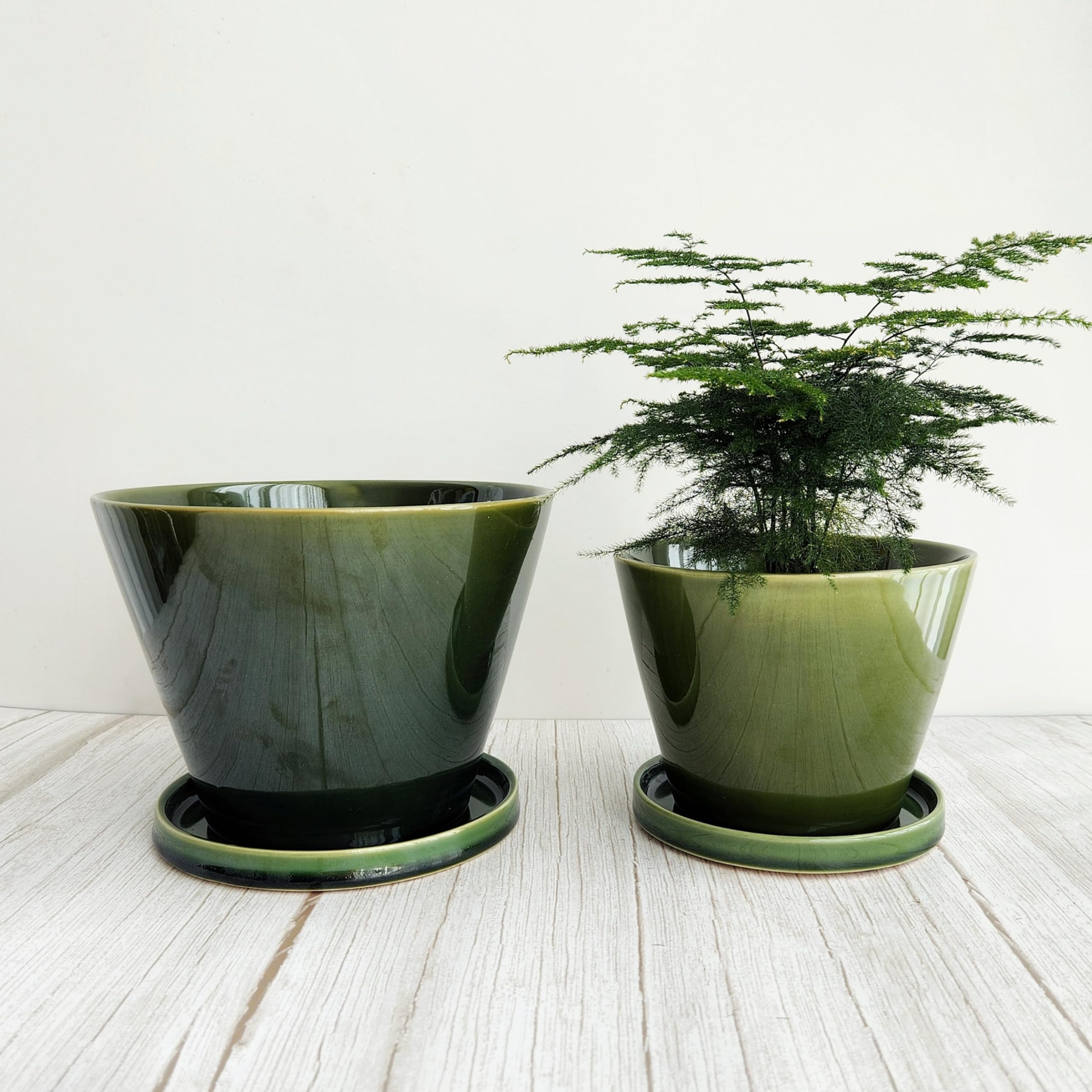 Amazon.com : WAVY STUDIO Emerald Green Glazed Ceramic Planter with ...